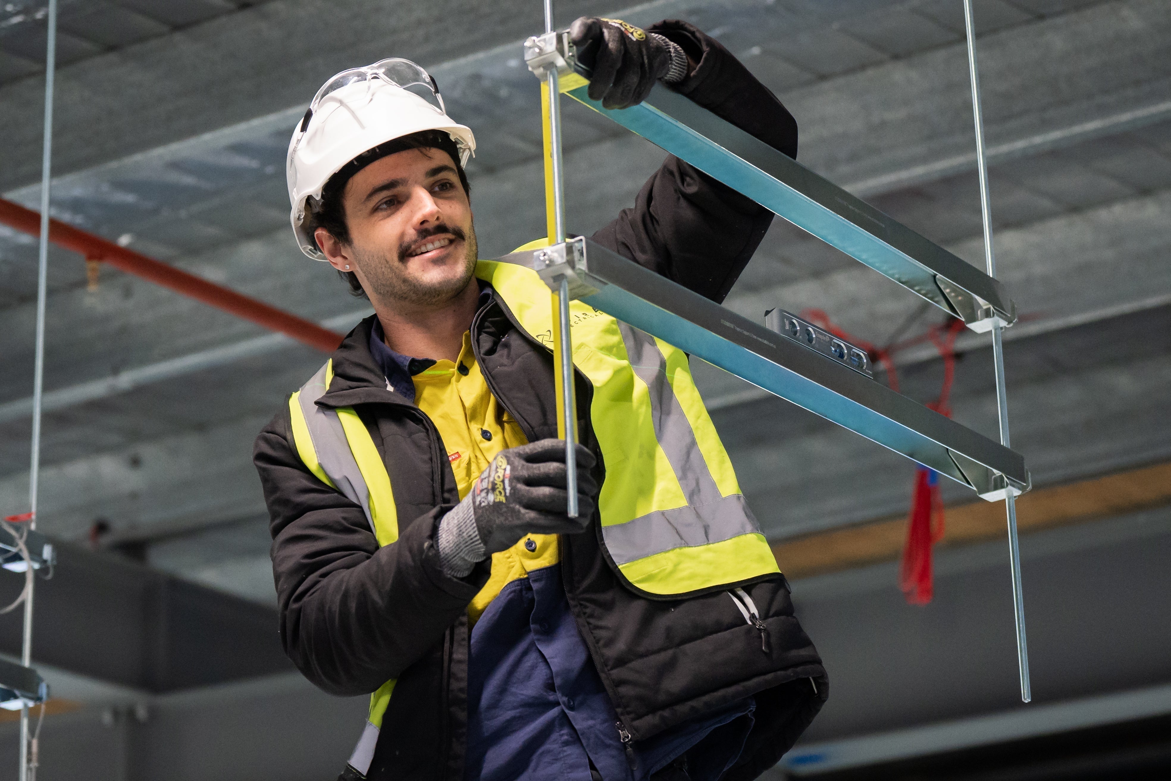 How to Choose the Right Cable Tray Support for Your Build: A Contracto ...